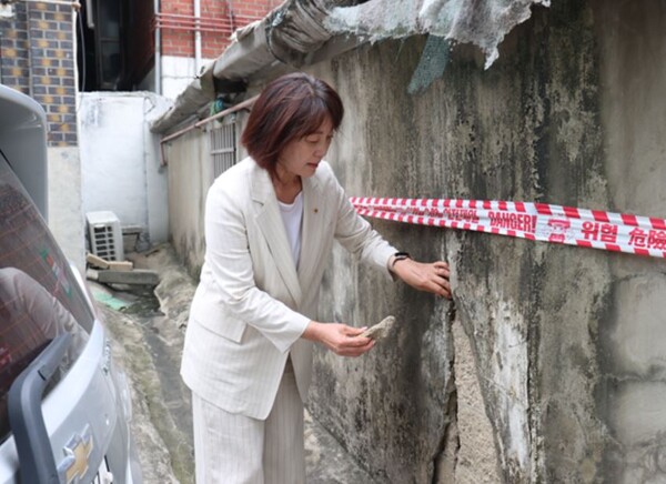 김선임 성남시의원, 태평동 붕괴 위험 주택 점검